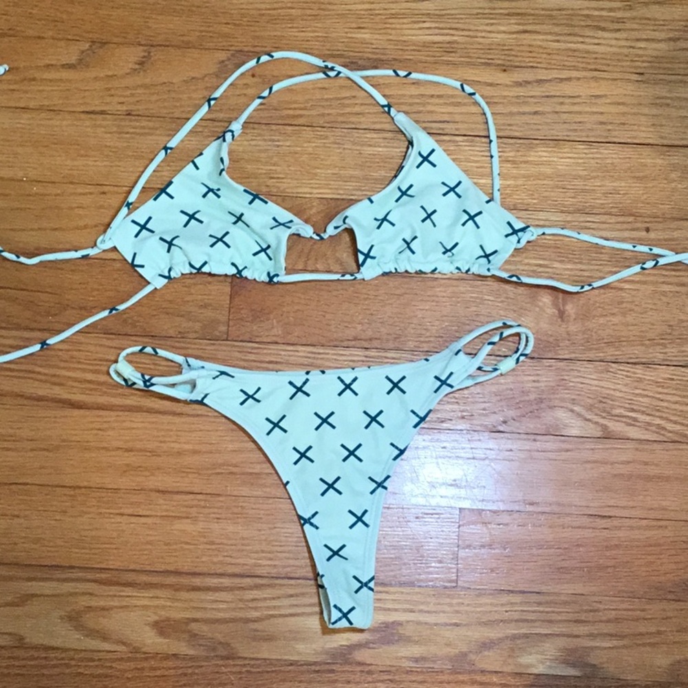 Boutine La Bikini With Green Cross Pattern - Gem